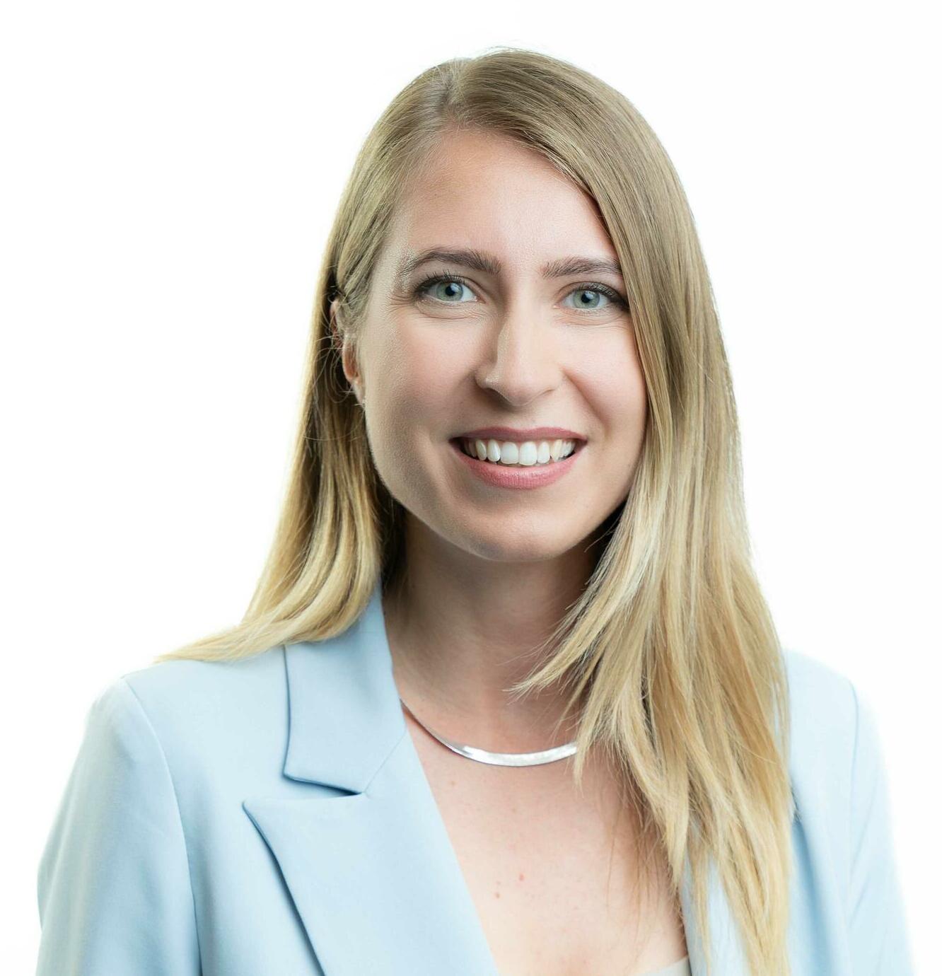 Women in Real Estate: Career Growth and Tips to Succeed